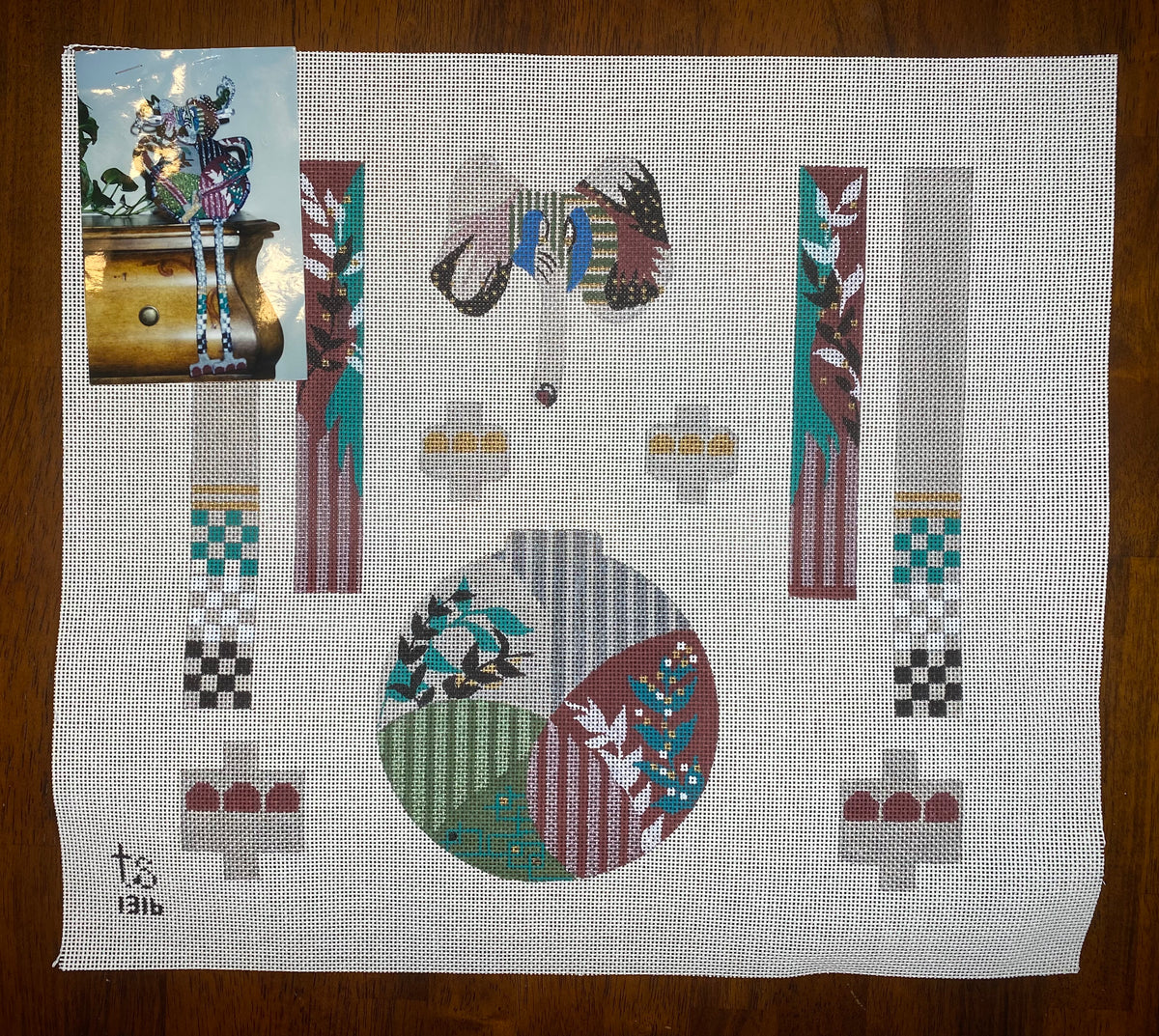 Elephant Skinny Leg Keeper | Needlepoint Destashing